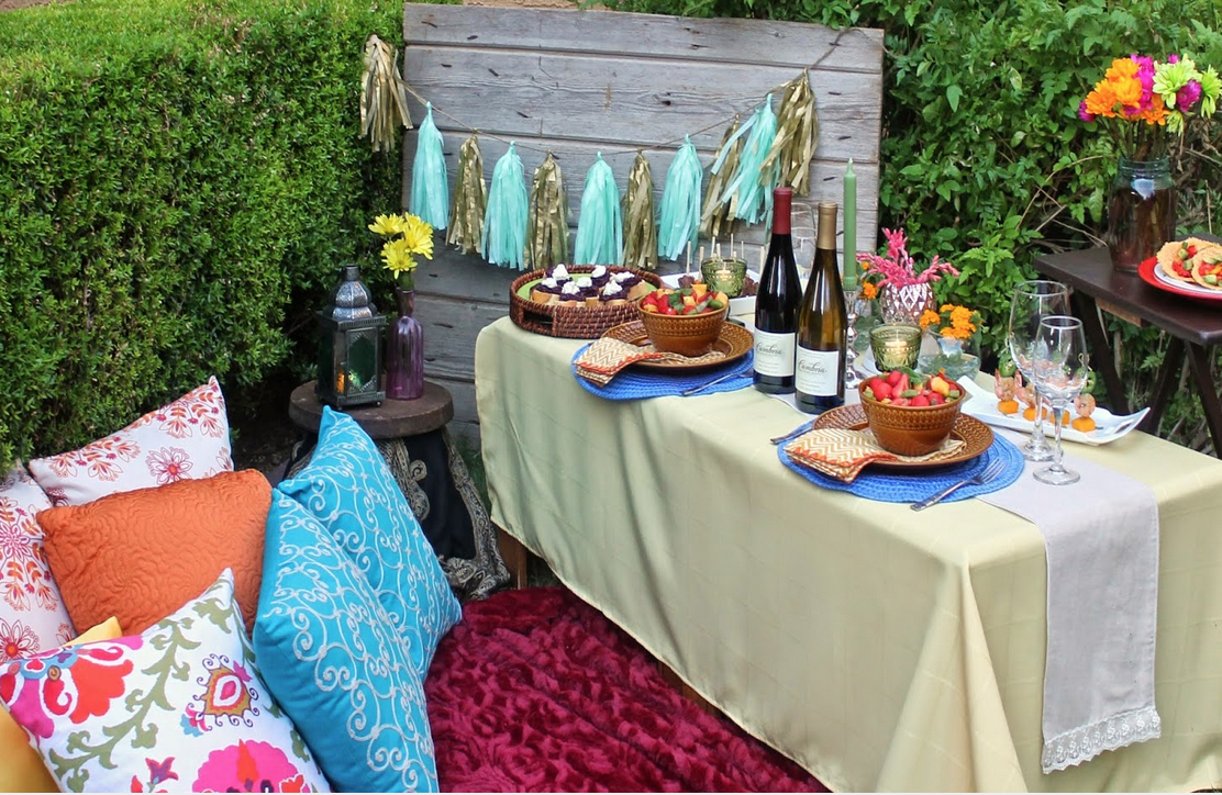 Summer Outdoor Tapas Date Night - MyThirtySpot