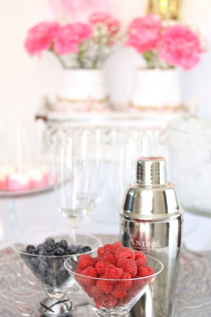 Flirtini Cocktails for Girls' Night with Andre Champagne - MyThirtySpot