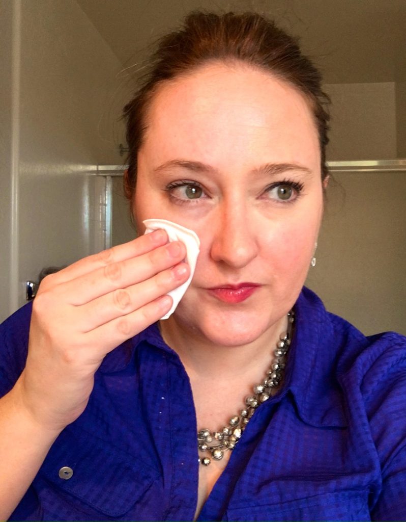 How to Take Off Makeup the Right Way & Keep Your Skin Hydrated ...